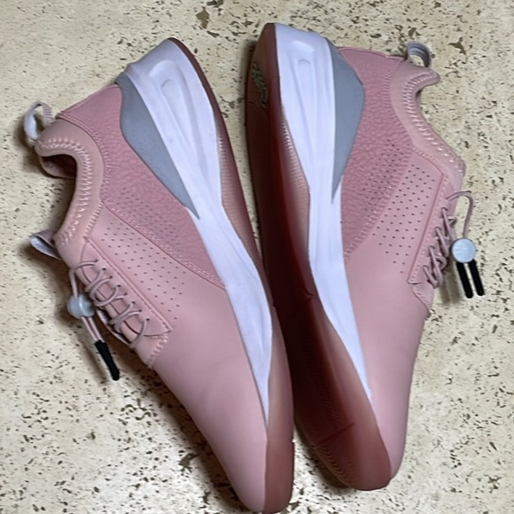 Clove | Shoes | New Clove Classic Pink Healthcare Nurse Sneakers Size ...